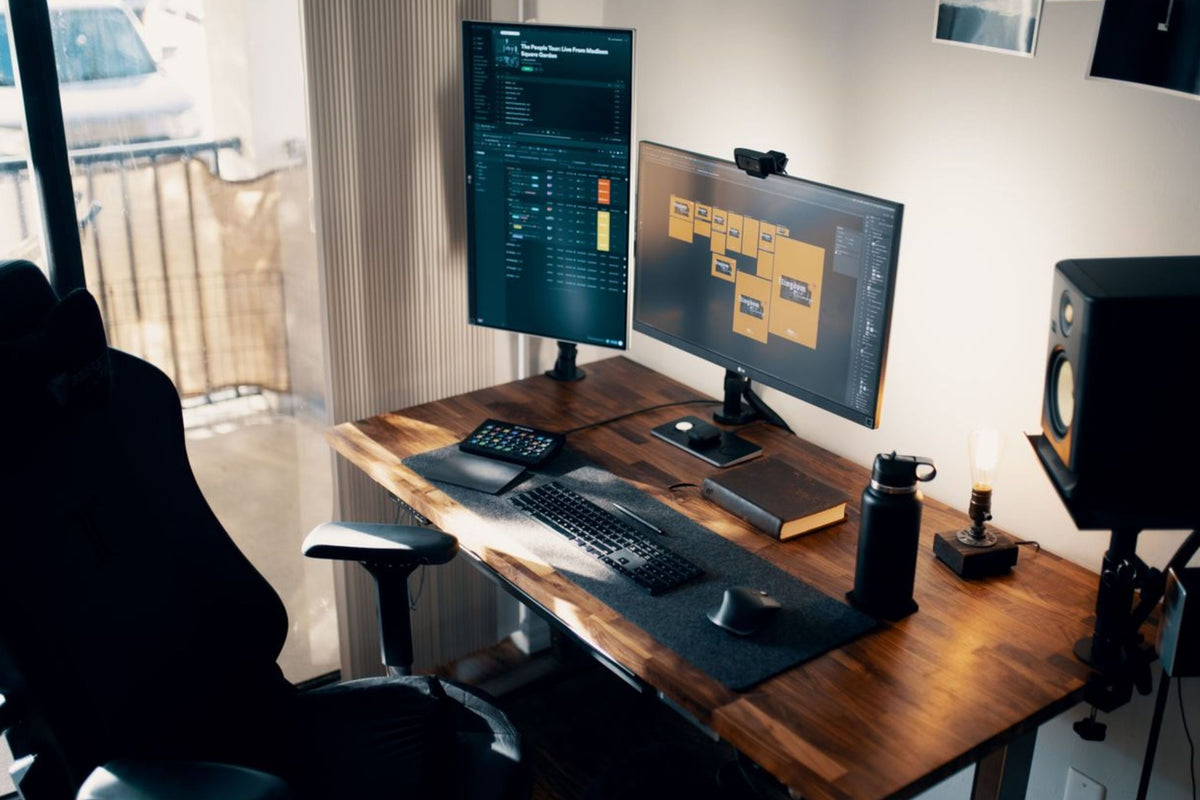 Best Desk Setup Singapore – Synced